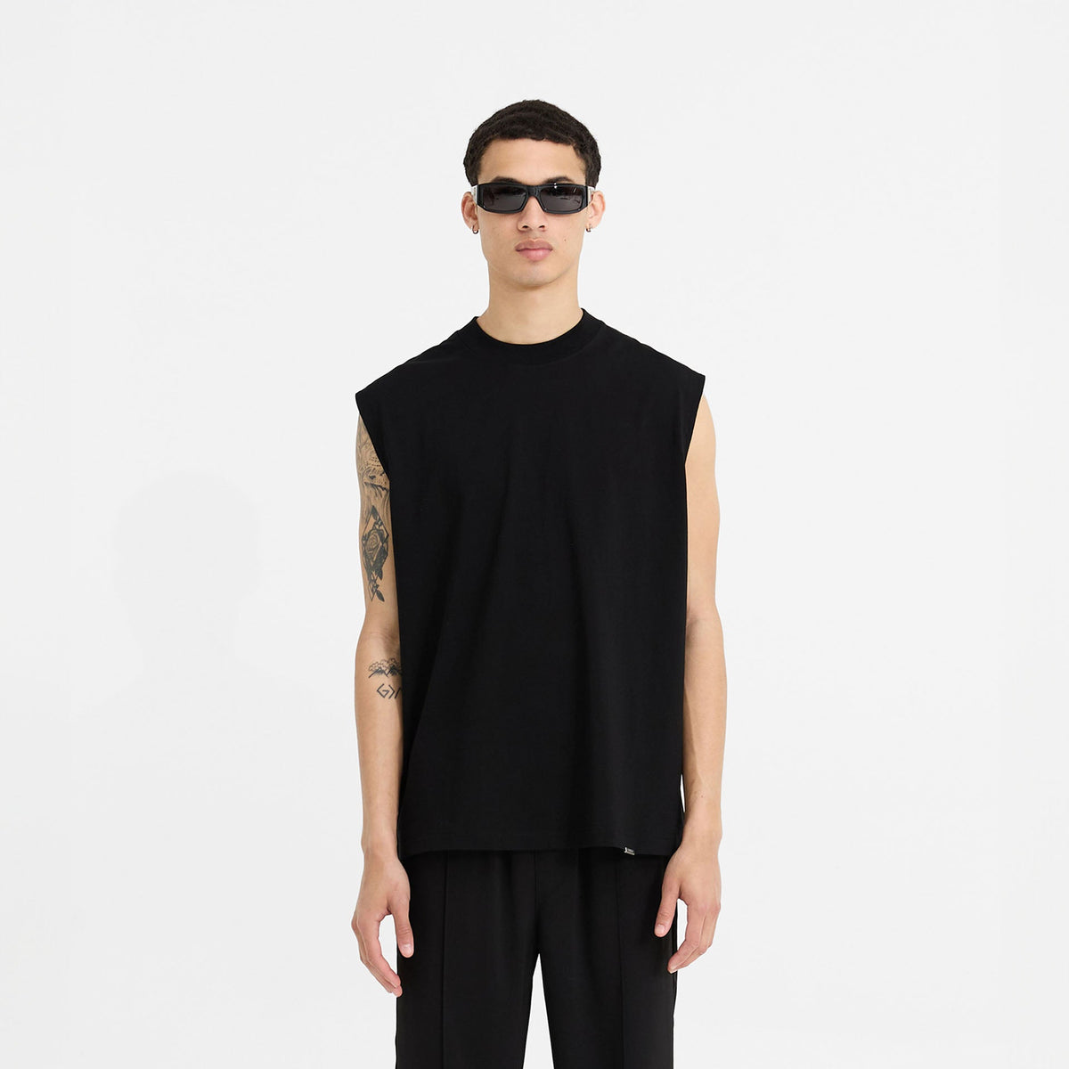 Initial Boxy Tank - Black | REPRESENT